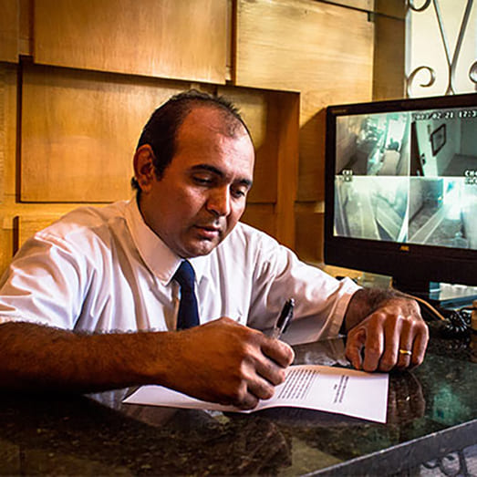 Porteiro – Russel Servico